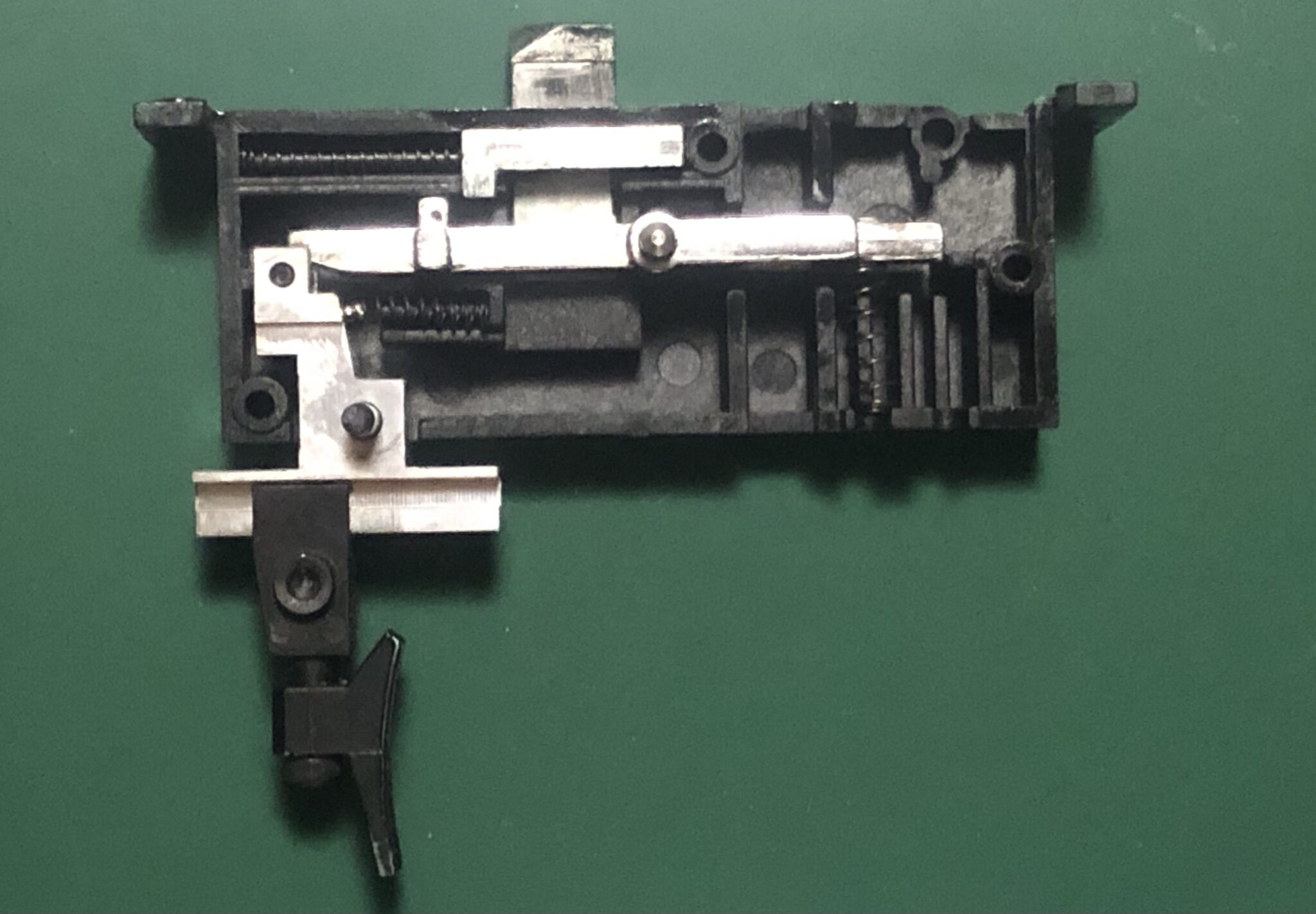 マルゼンAPS.SR96-11S命中精度向上計画その5。トリガーボックス分解編。 | エアガンシューティング(射撃)は楽しいのか？